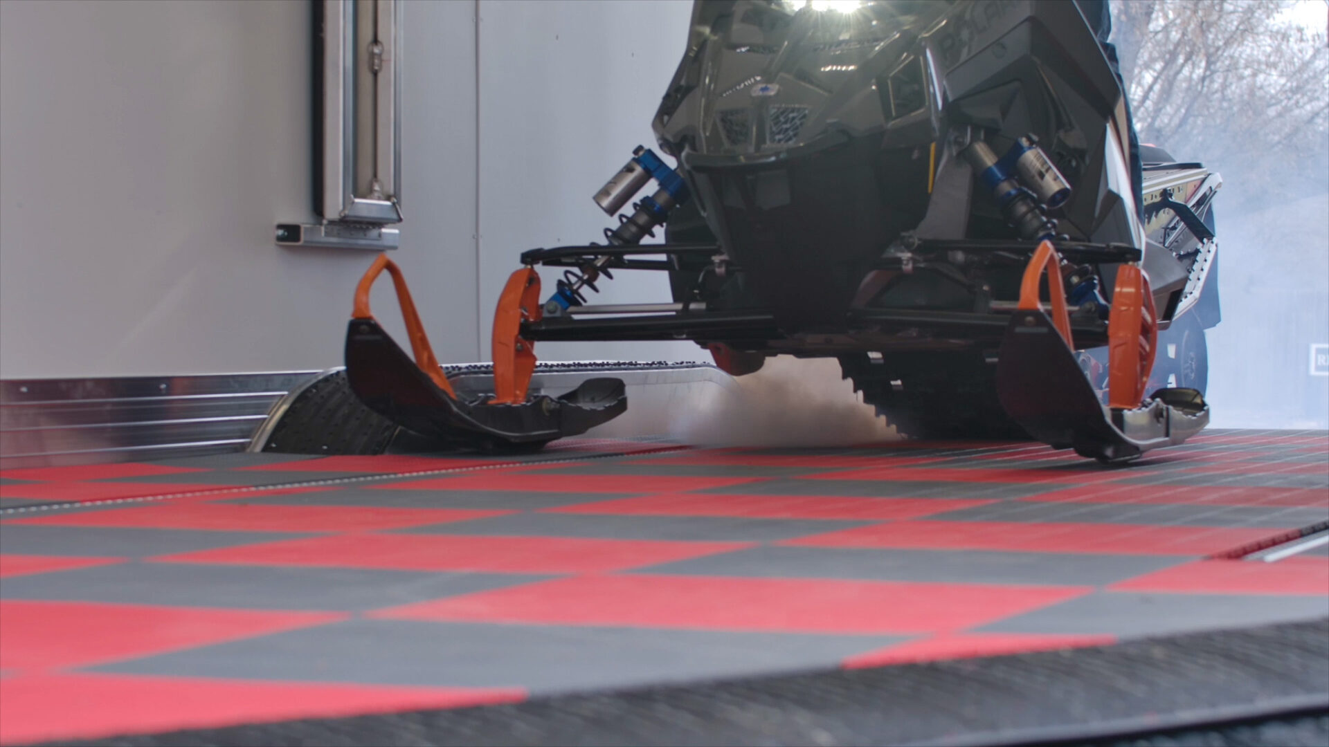 Must-Have Accessories for Your Garage and Snowmobile Trailer - Caliber ...